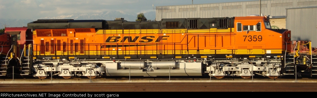 BNSF 7359